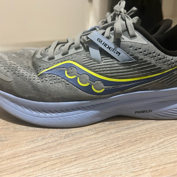 Saucony | Shoes | Saucony Guide 6 Shoes Gray With Neon Yellow Accents ...